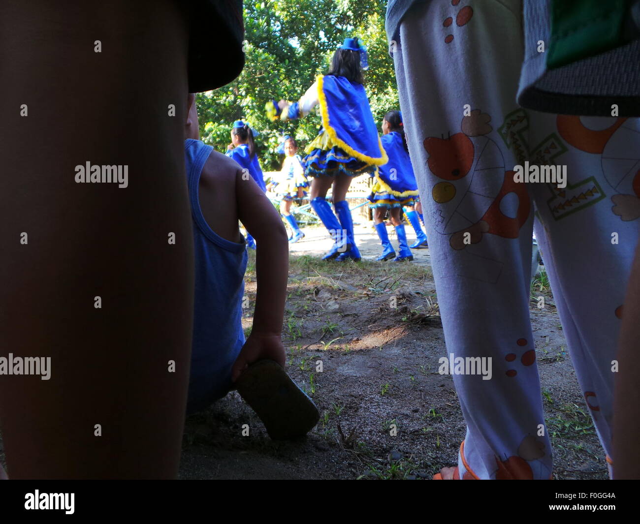 Philippines. 15th Aug, 2015. T'boli kids watching street performances ...