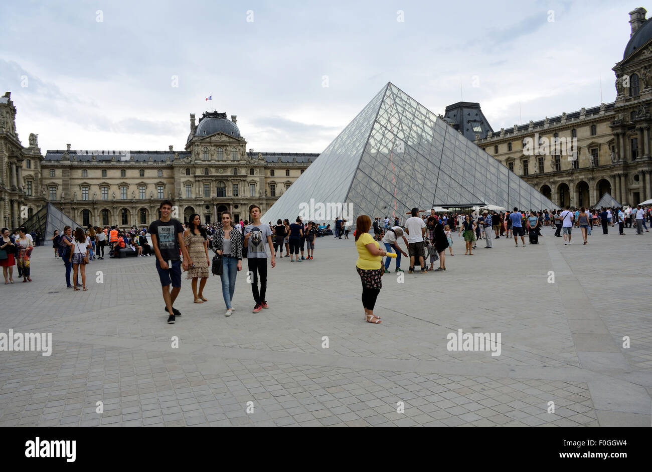 Louvre triangle hi-res stock photography and images - Alamy