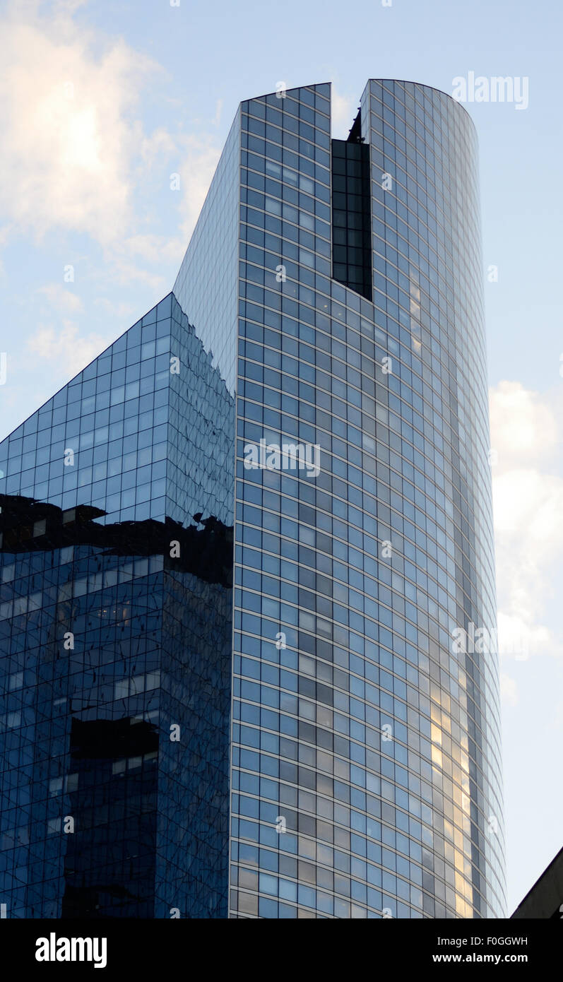 Paris sky scraper hi-res stock photography and images - Alamy