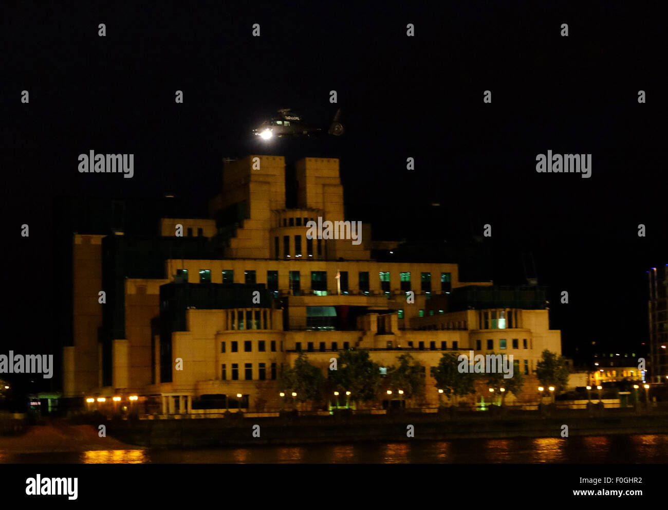 Spectre james bond mi6 hi-res stock photography and images - Alamy
