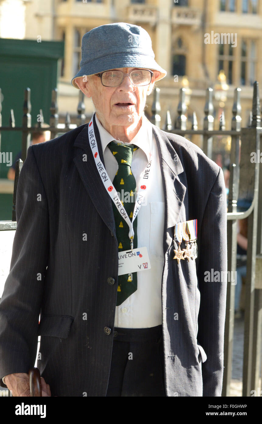 Veterans at 70th anniversary commemorations world war 2 hi-res stock ...