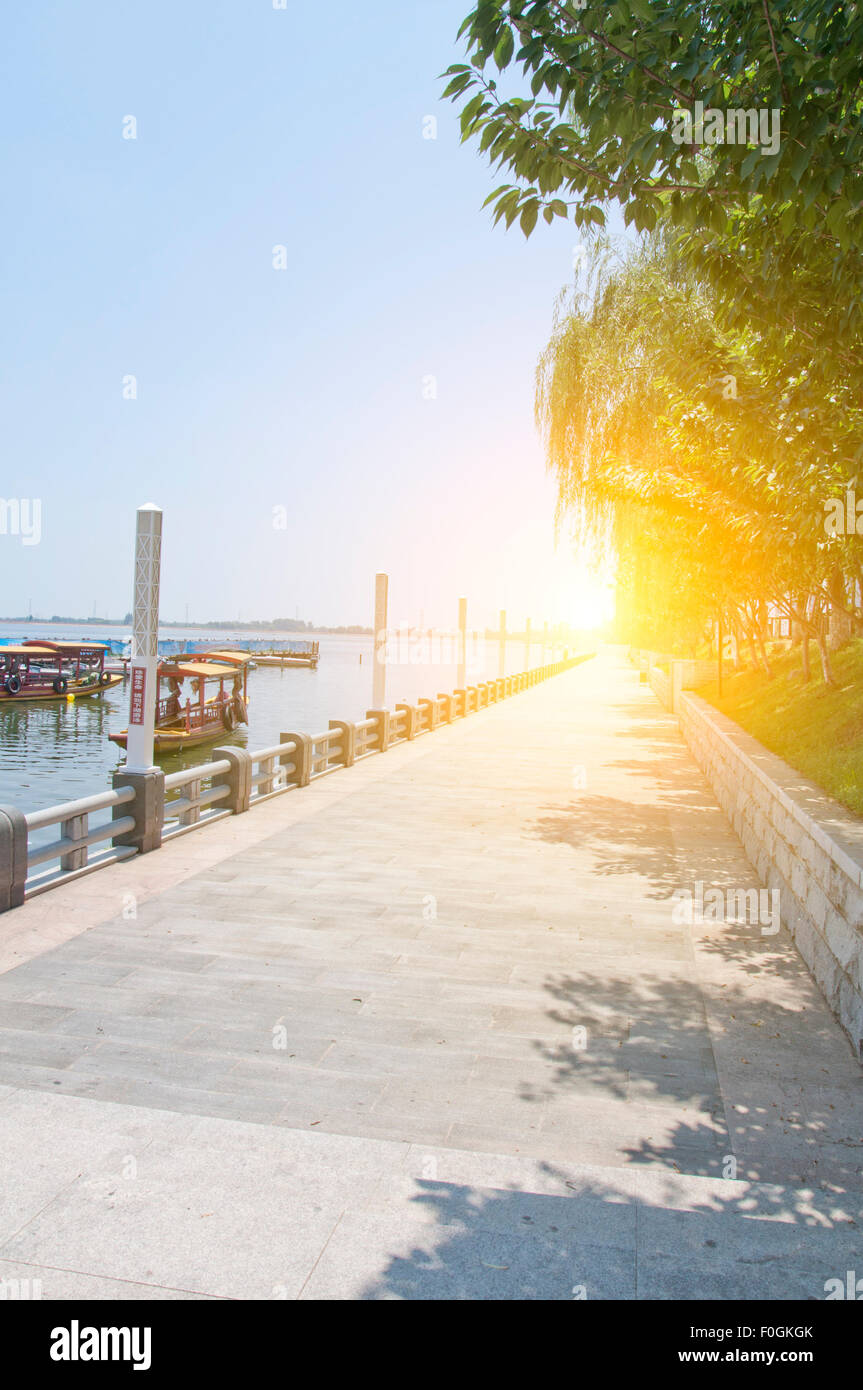 Sun bank outside hi-res stock photography and images - Alamy