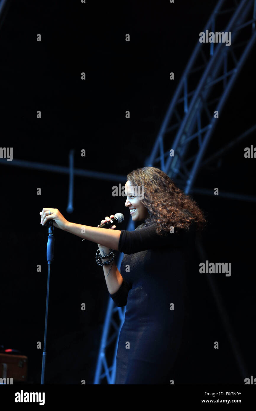 Schloss Vollrads, Germany. 15th Aug, 2015. German-American singer ...