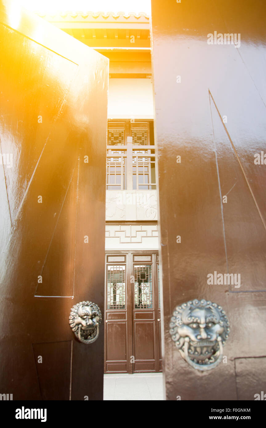house door in china Stock Photo - Alamy