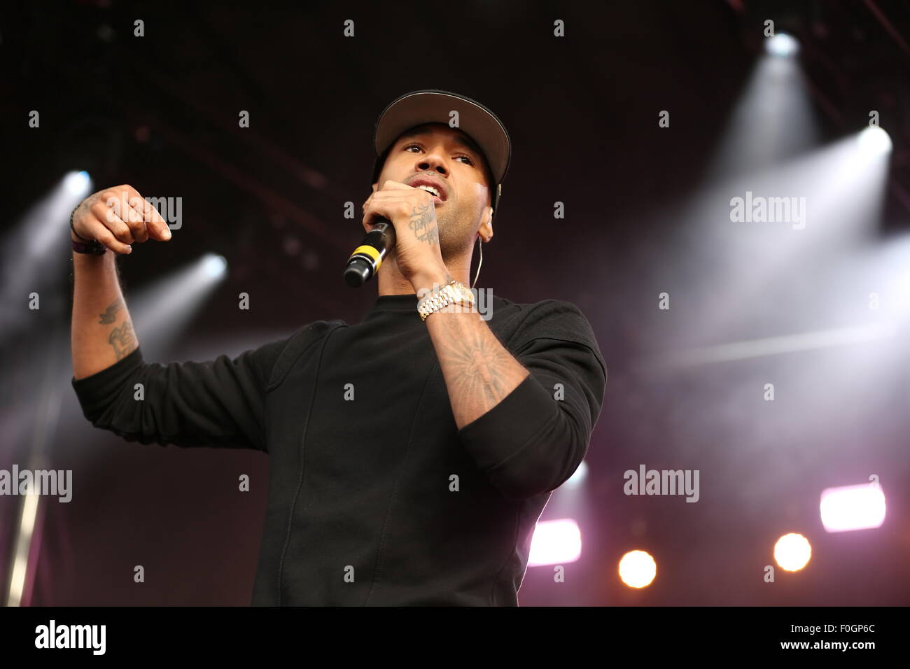 Betley, Cheshire, UK. 15th August, 2015. Dutch rapper Dennis Princewell ...