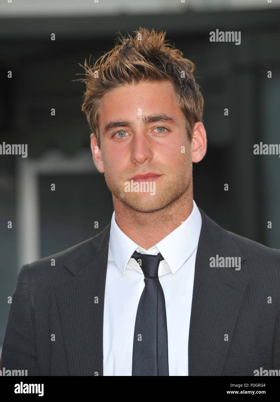 Oliver jackson cohen red carpet hi-res stock photography and images - Alamy