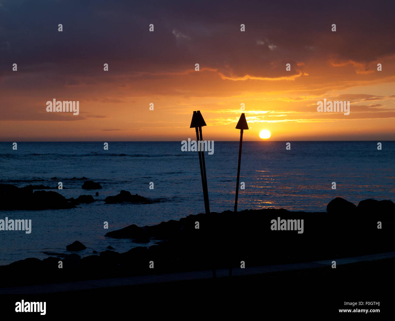 Tiki torch hi-res stock photography and images - Alamy