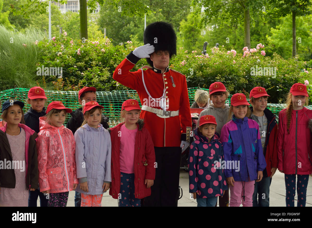 Royal green jackets hi-res stock photography and images - Alamy