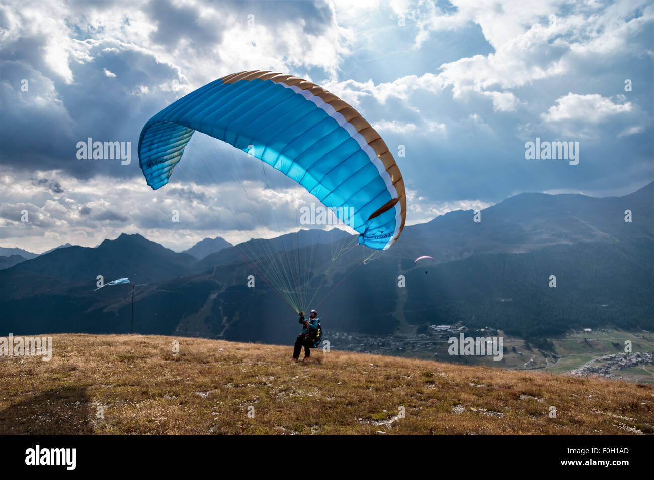 Canopy open hi-res stock photography and images - Alamy
