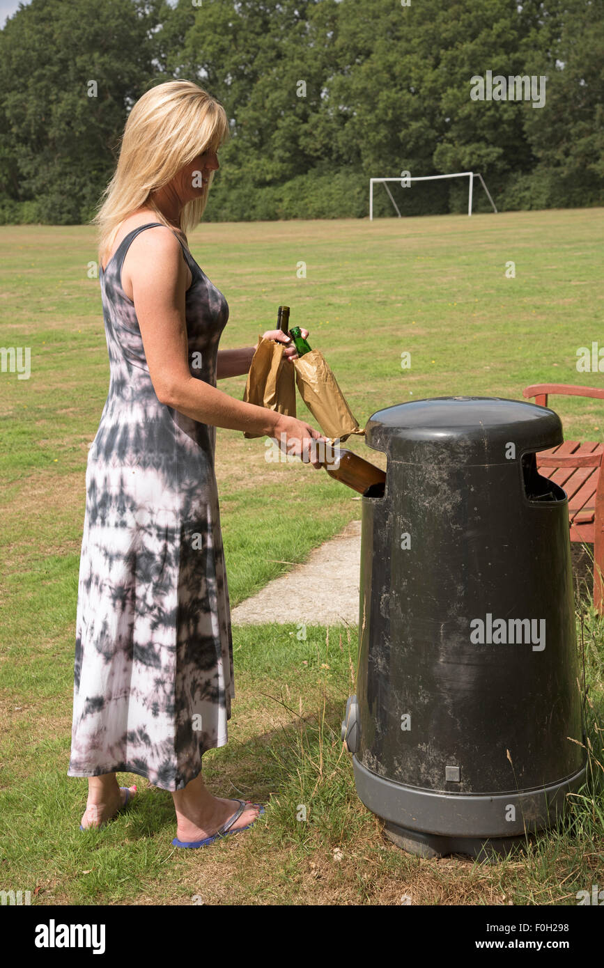 Empty beer bottles hi-res stock photography and images - Alamy