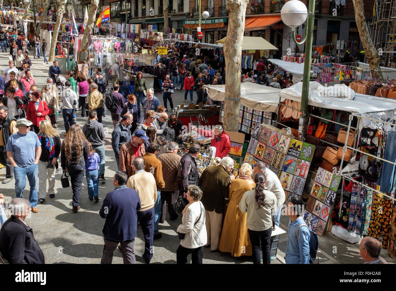 El rastro flea market hi-res stock photography and images - Alamy