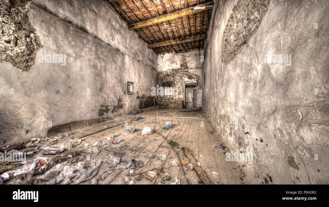 abandoned empty room Stock Photo - Alamy