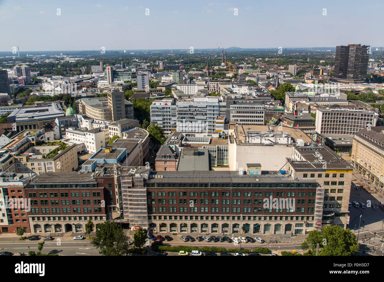 Business overview city hi-res stock photography and images - Alamy