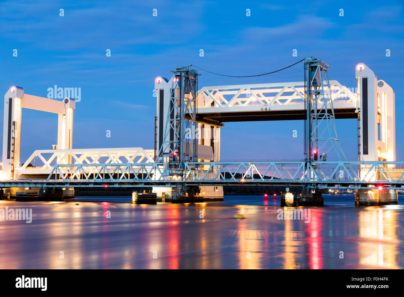Bascule bridge holland hi-res stock photography and images - Alamy