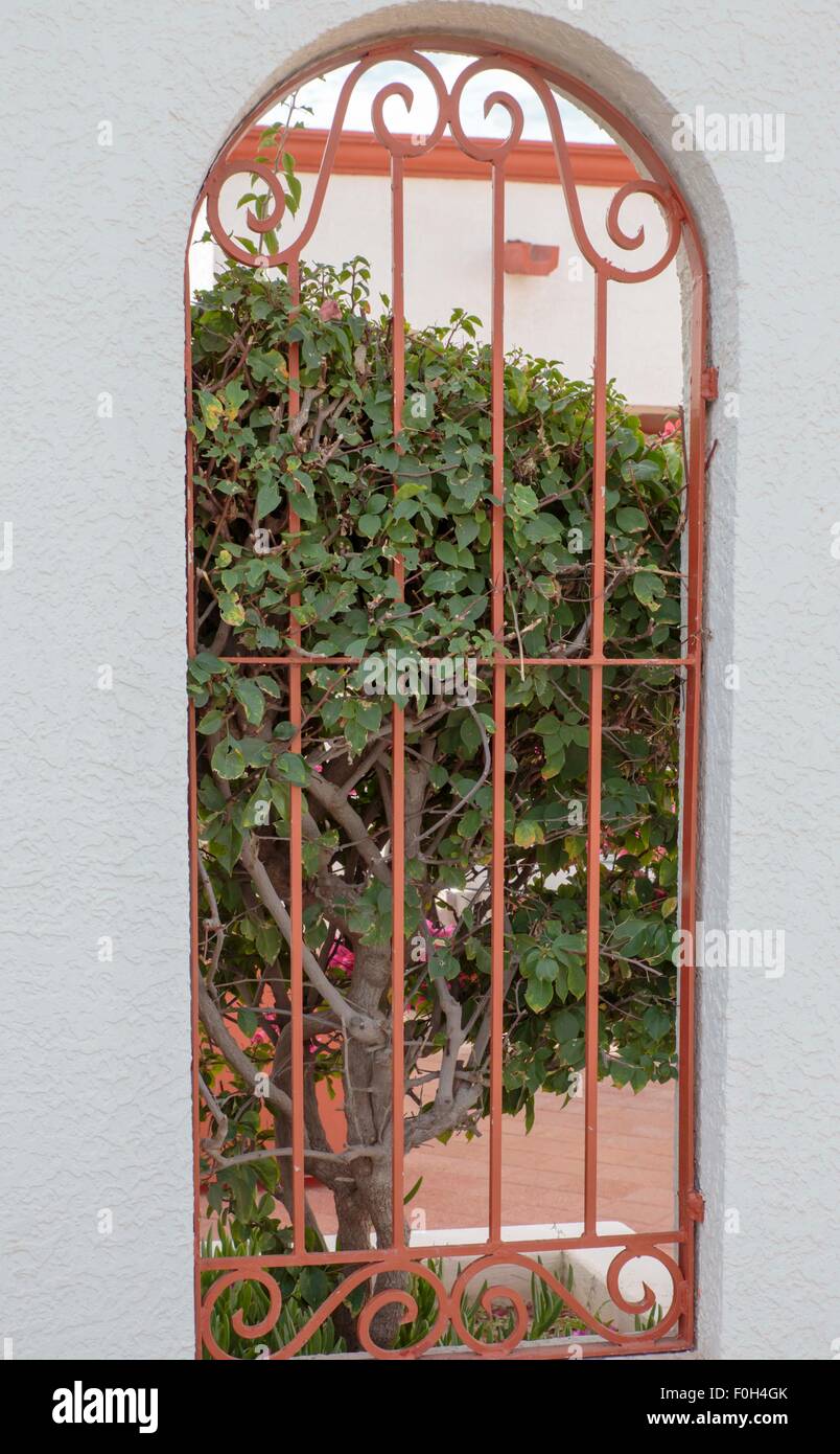 Wrought iron archway hi-res stock photography and images - Alamy