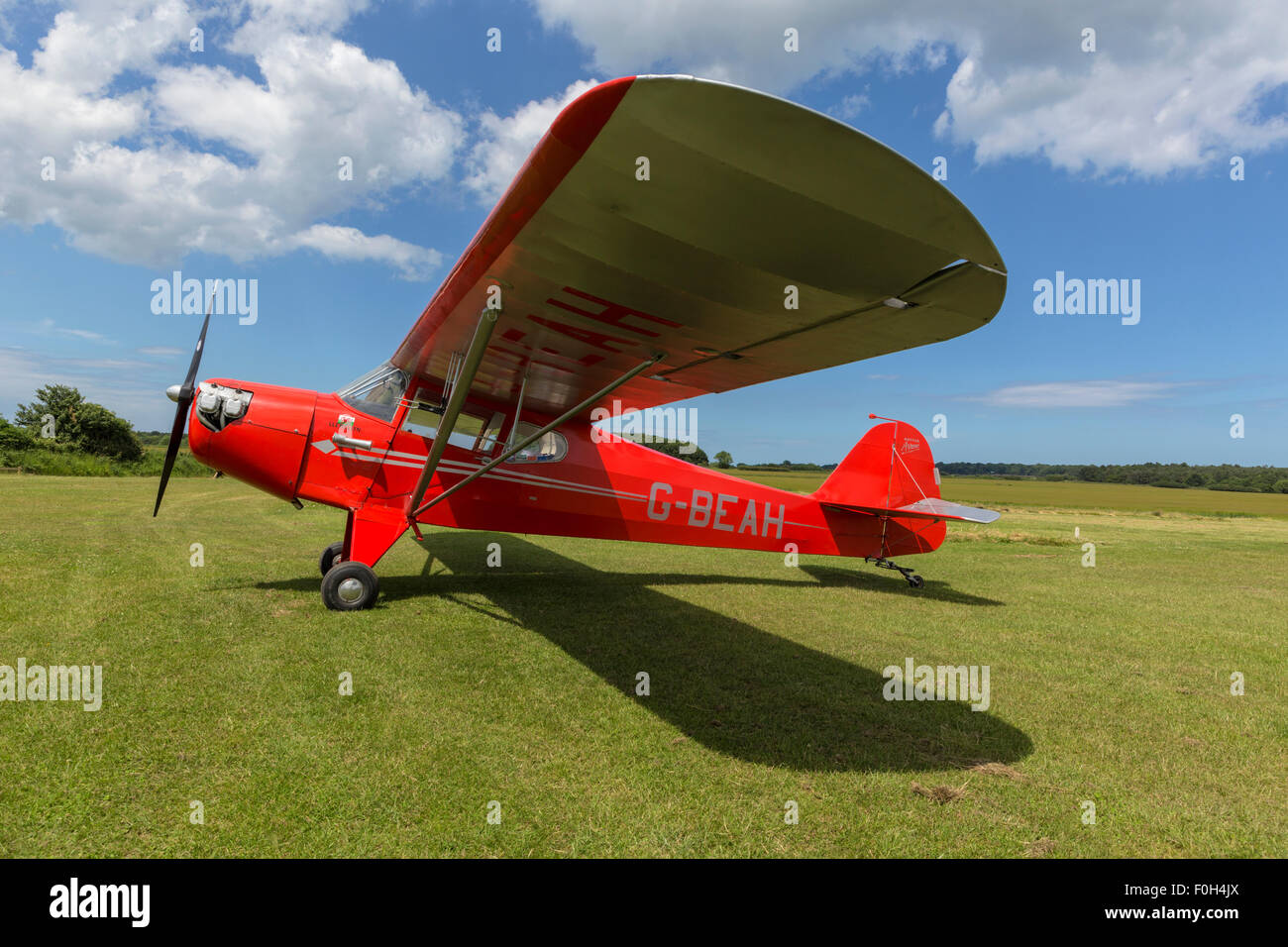 Plane Wing Arrow High Resolution Stock Photography and Images - Alamy