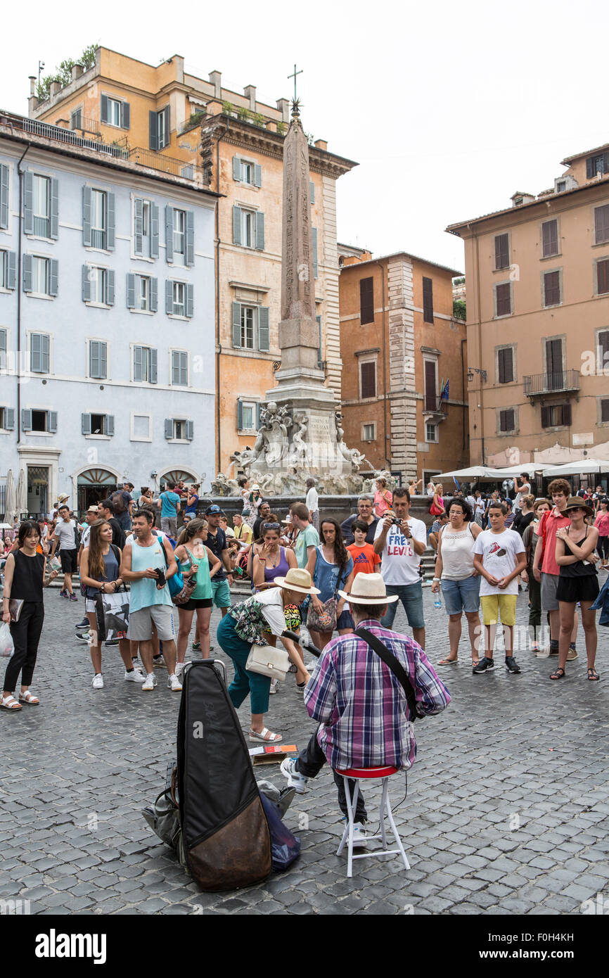 Foreigner tourist in rome hi-res stock photography and images - Alamy