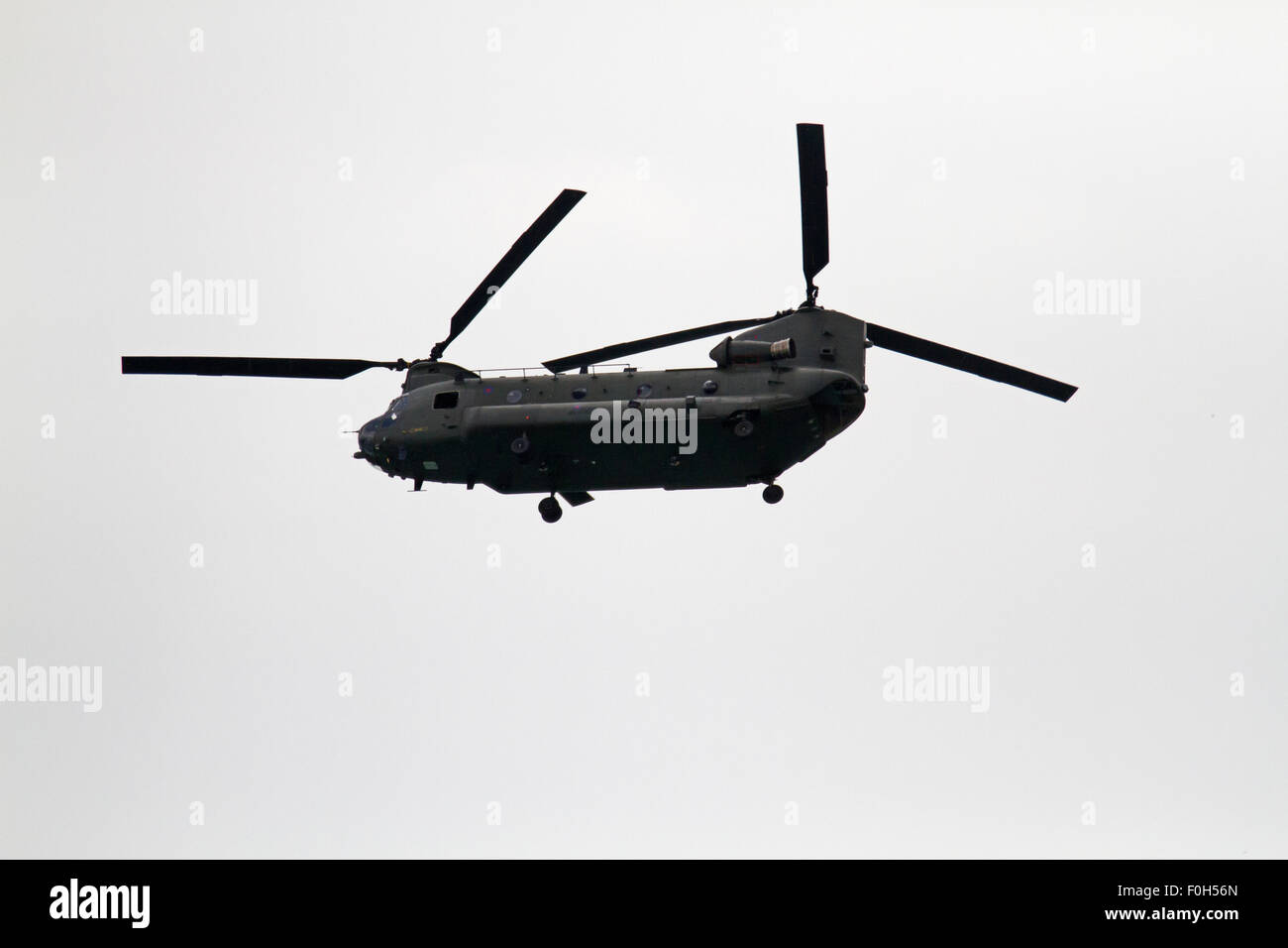 Chinook parachute hi-res stock photography and images - Alamy