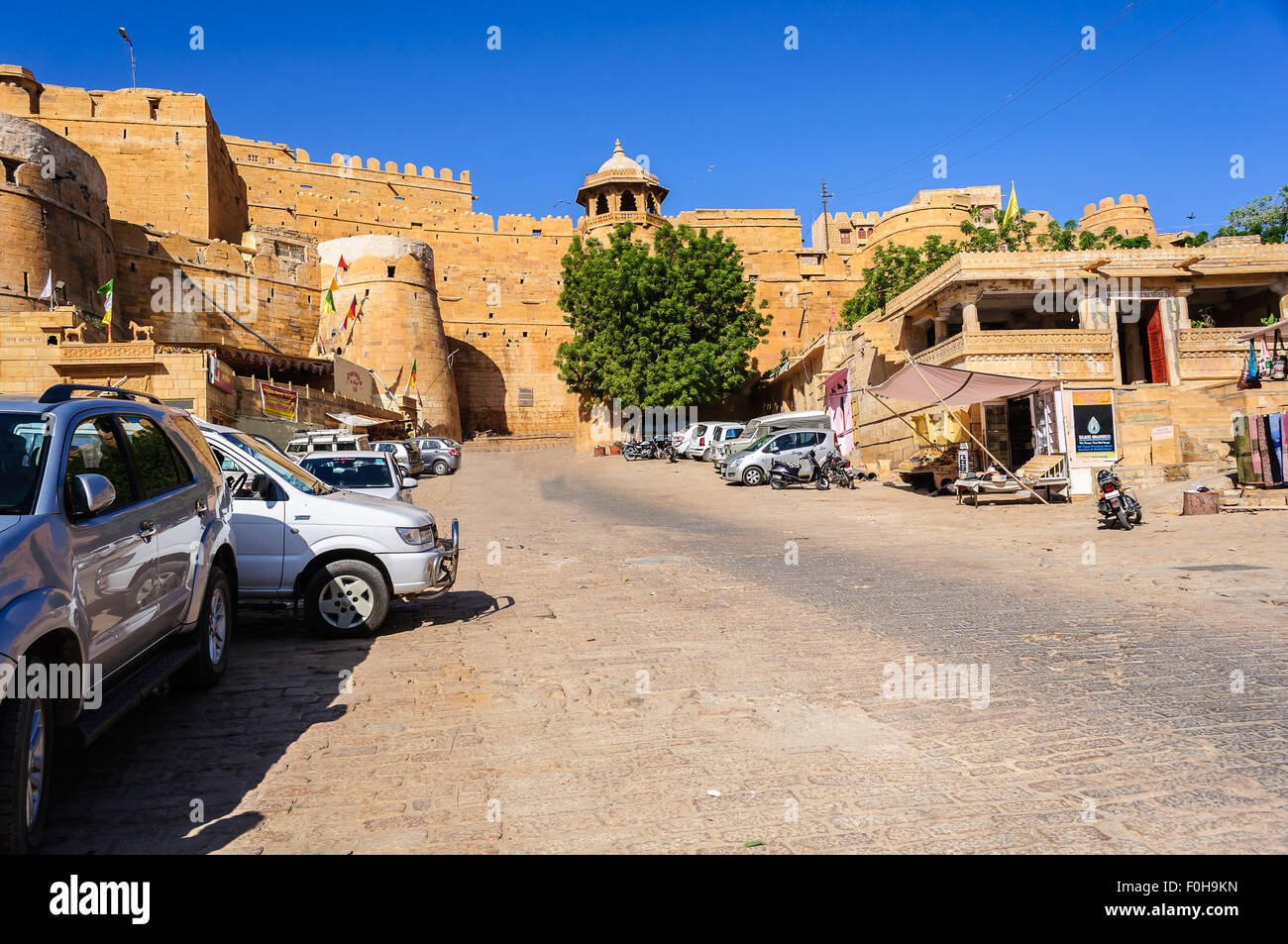 Fort parapet hi-res stock photography and images - Alamy