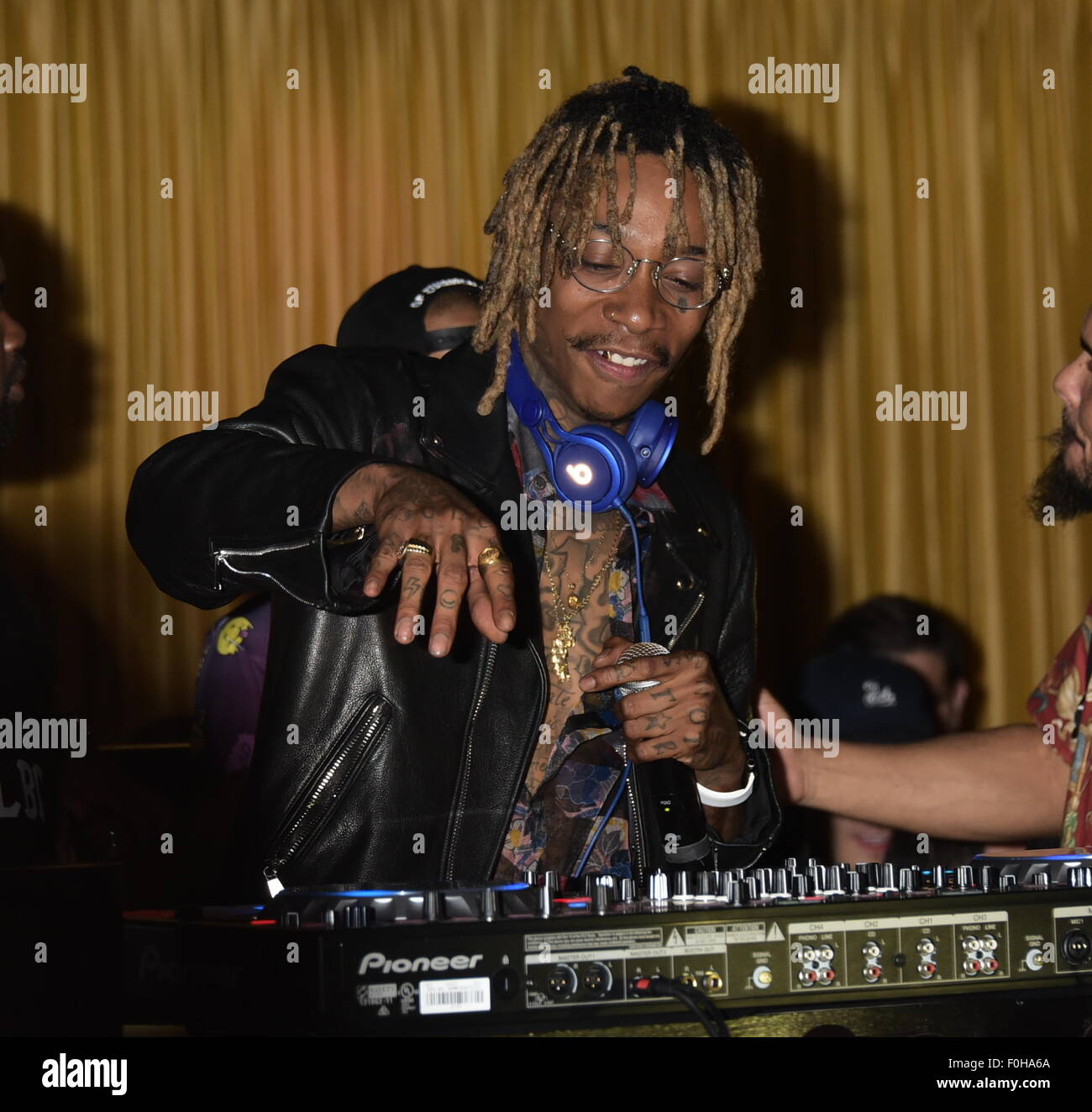 Dj walshy fire major lazer hi-res stock photography and images - Alamy