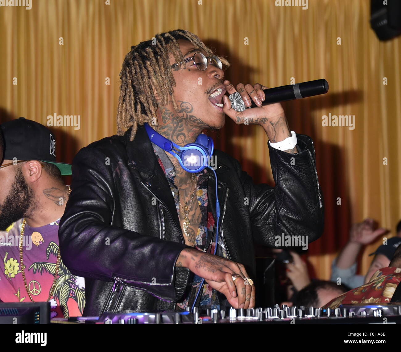 Dj walshy fire major lazer hi-res stock photography and images - Alamy