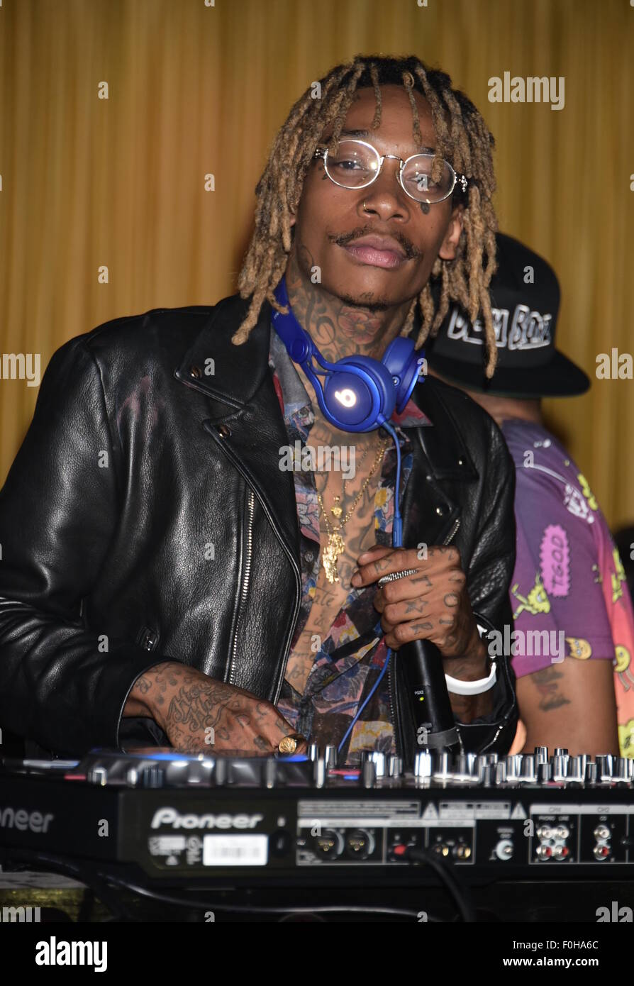DJ Walshy Fire of Major Lazer and Wiz Khalifa spin at 1 OAK in the ...