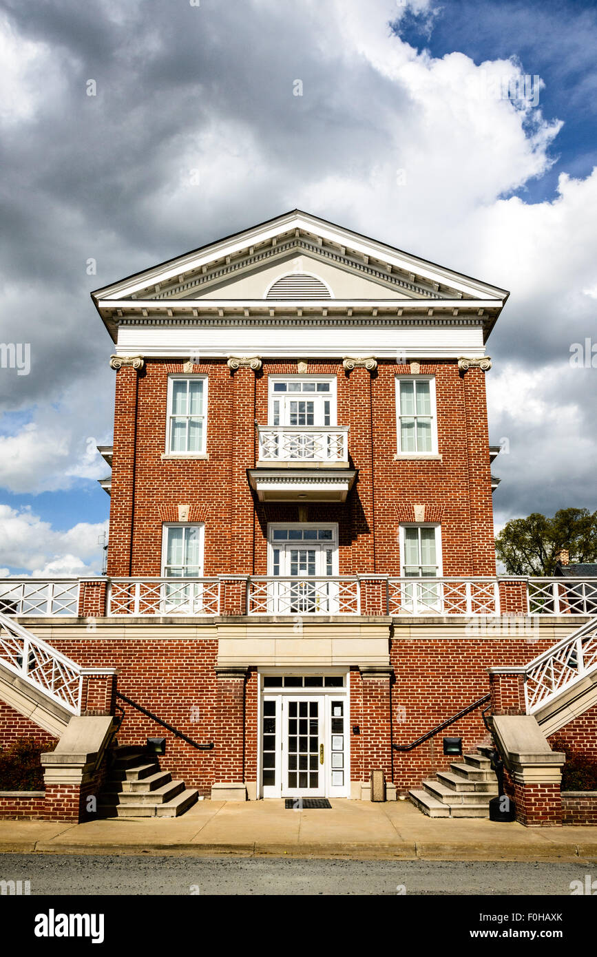 Louisa County Courthouse, Main Street, Louisa, Virginia Stock Photo - Alamy