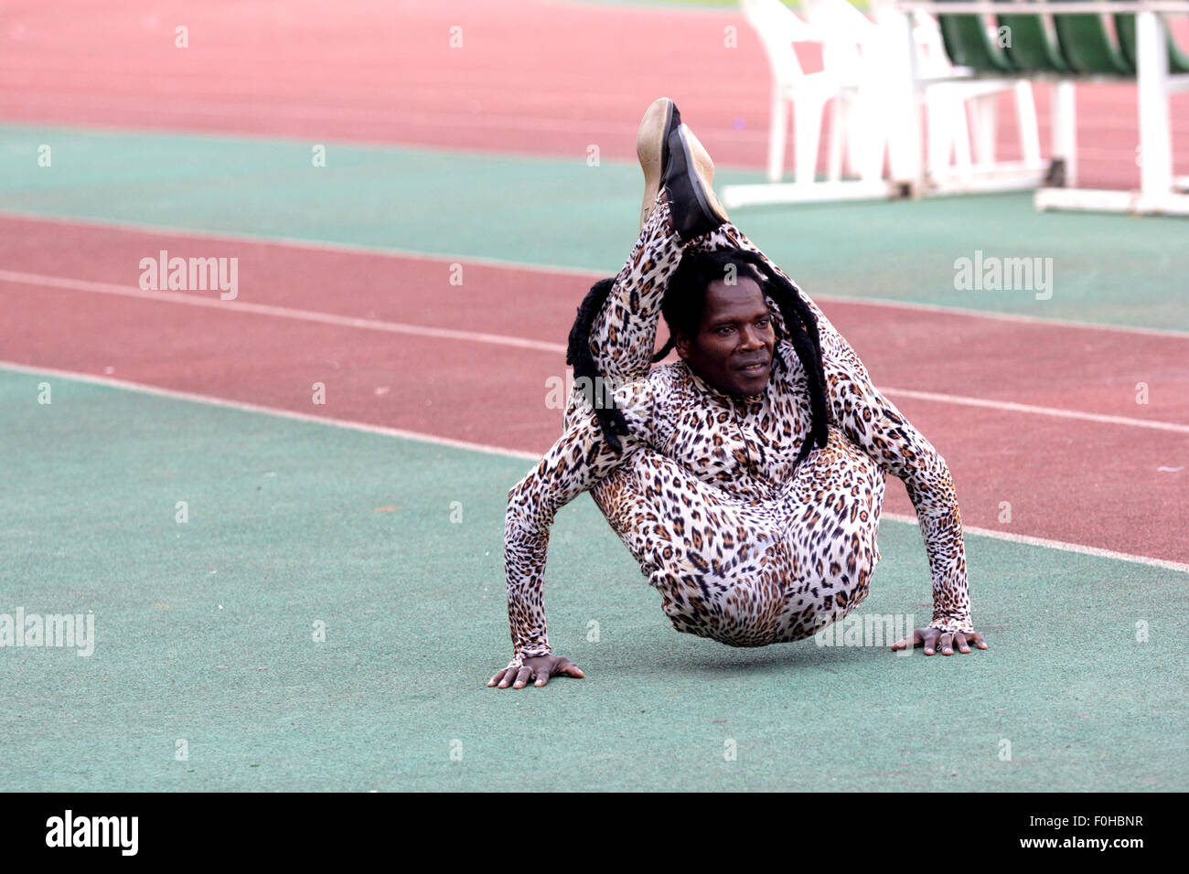 Military acrobats hi-res stock photography and images - Alamy