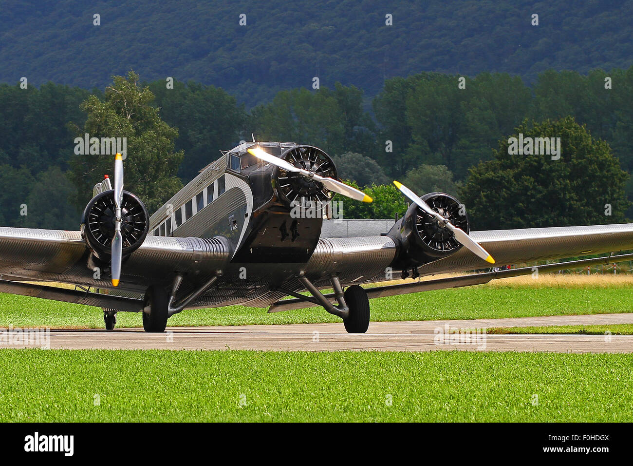 Ju 52 cockpit hi-res stock photography and images - Alamy