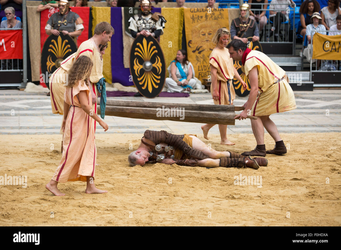 Dead gladiator hi-res stock photography and images - Alamy