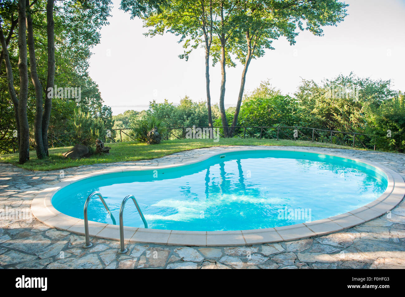 Empty swimming pool hi-res stock photography and images - Alamy