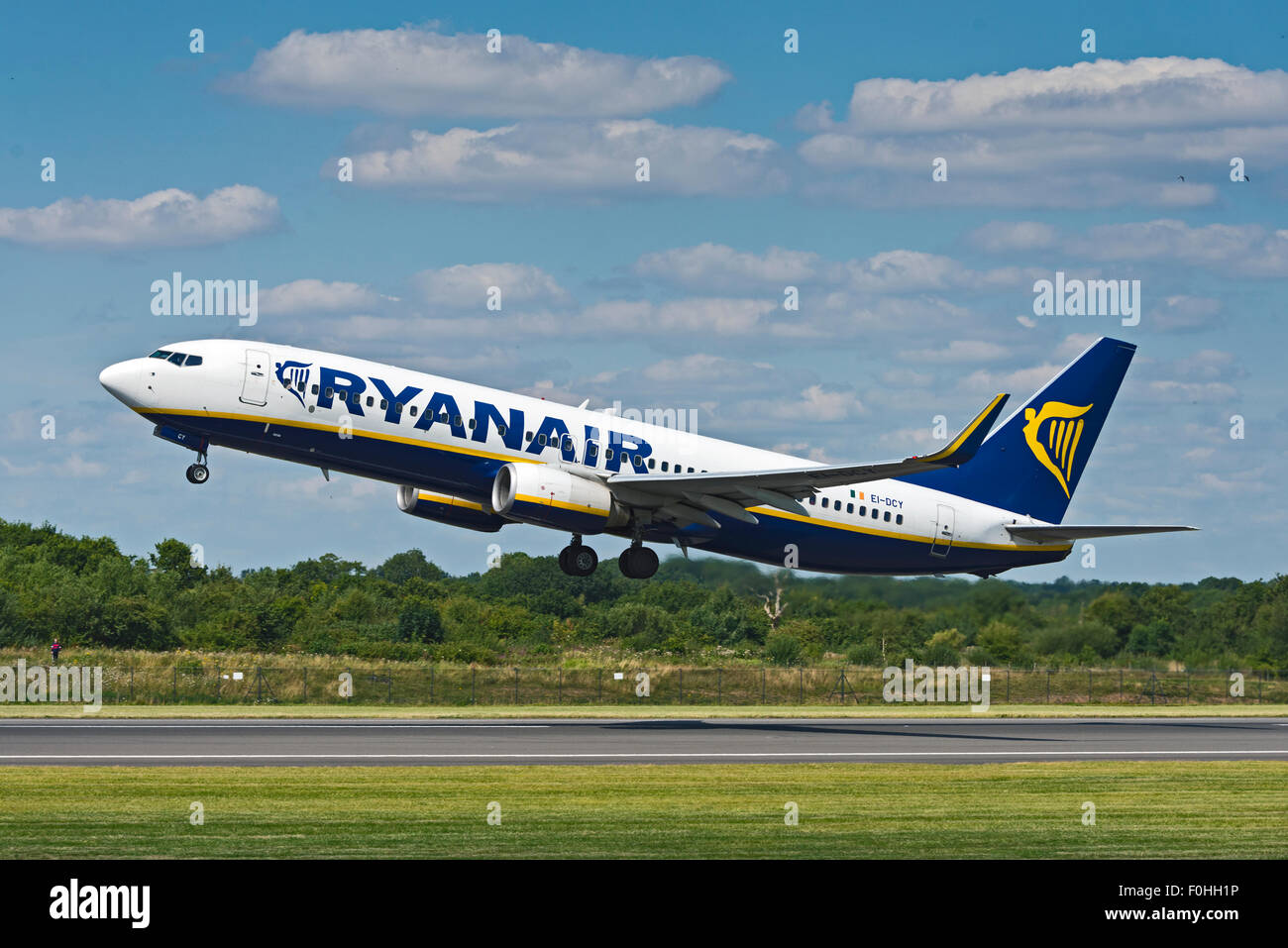 EI-DCY Ryanair Boeing 737-800 Manchester Airport england uk departure ...
