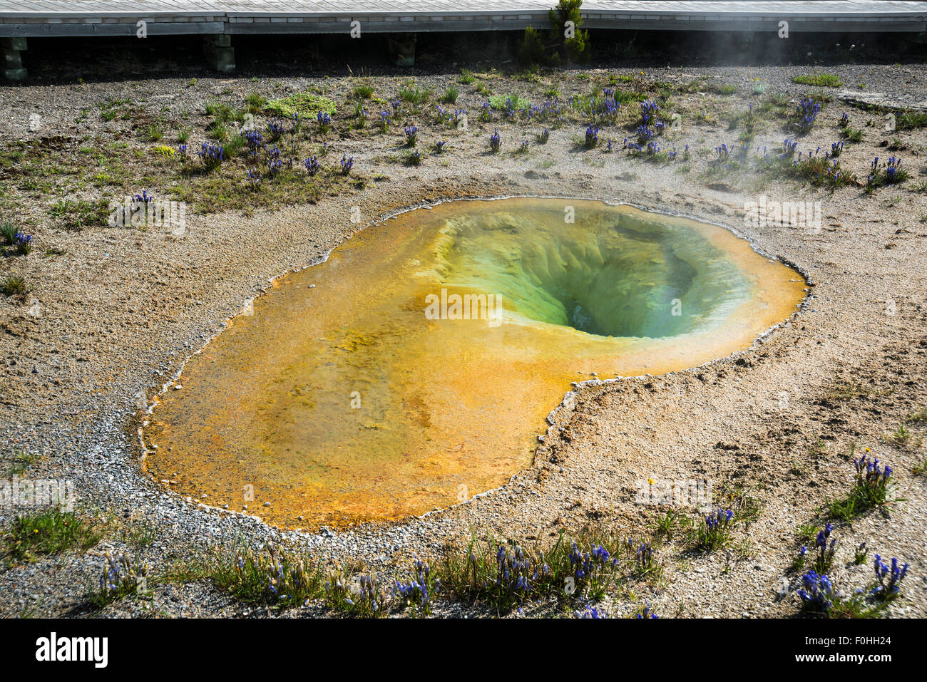 Emerald rainbow hi-res stock photography and images - Alamy