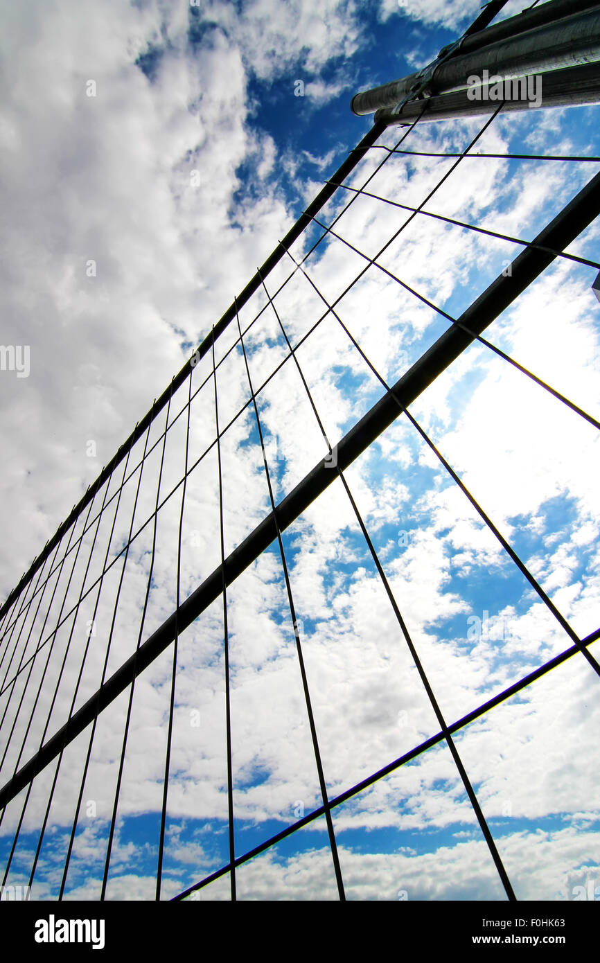 A Sky reflecting in a modern building Facade Stock Photo - Alamy