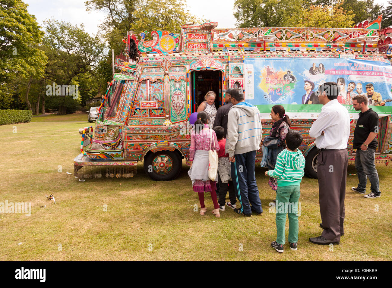 The pakistan bus hi-res stock photography and images - Alamy