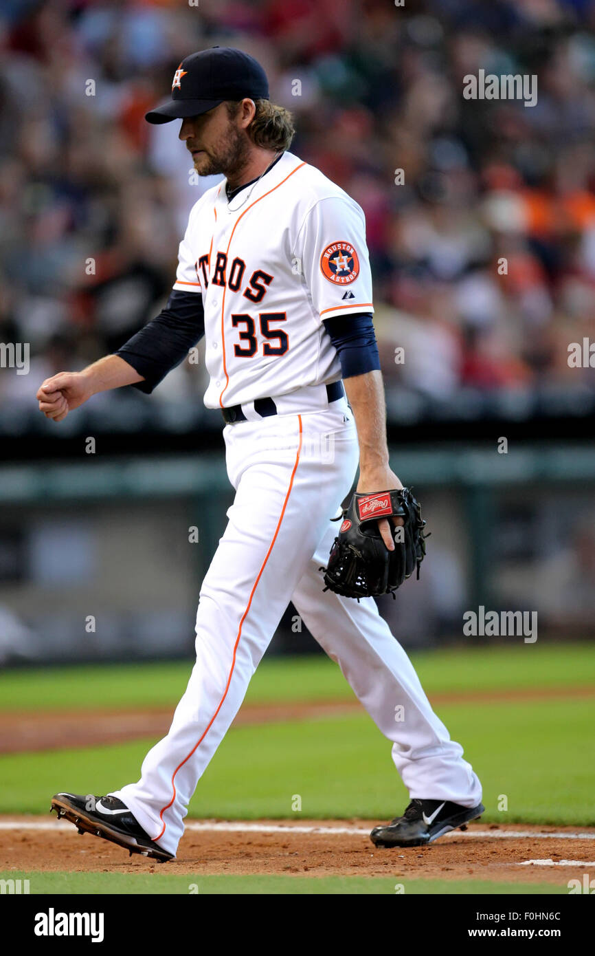 Houston, TX, USA. 16th Aug, 2015. Houston Astros relief pitcher Josh ...