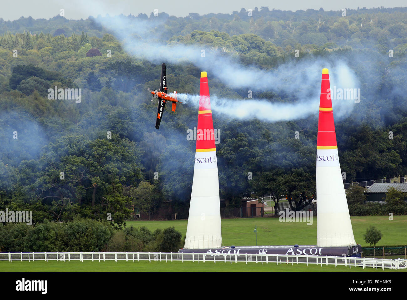 Air race pylons hi-res stock photography and images - Alamy