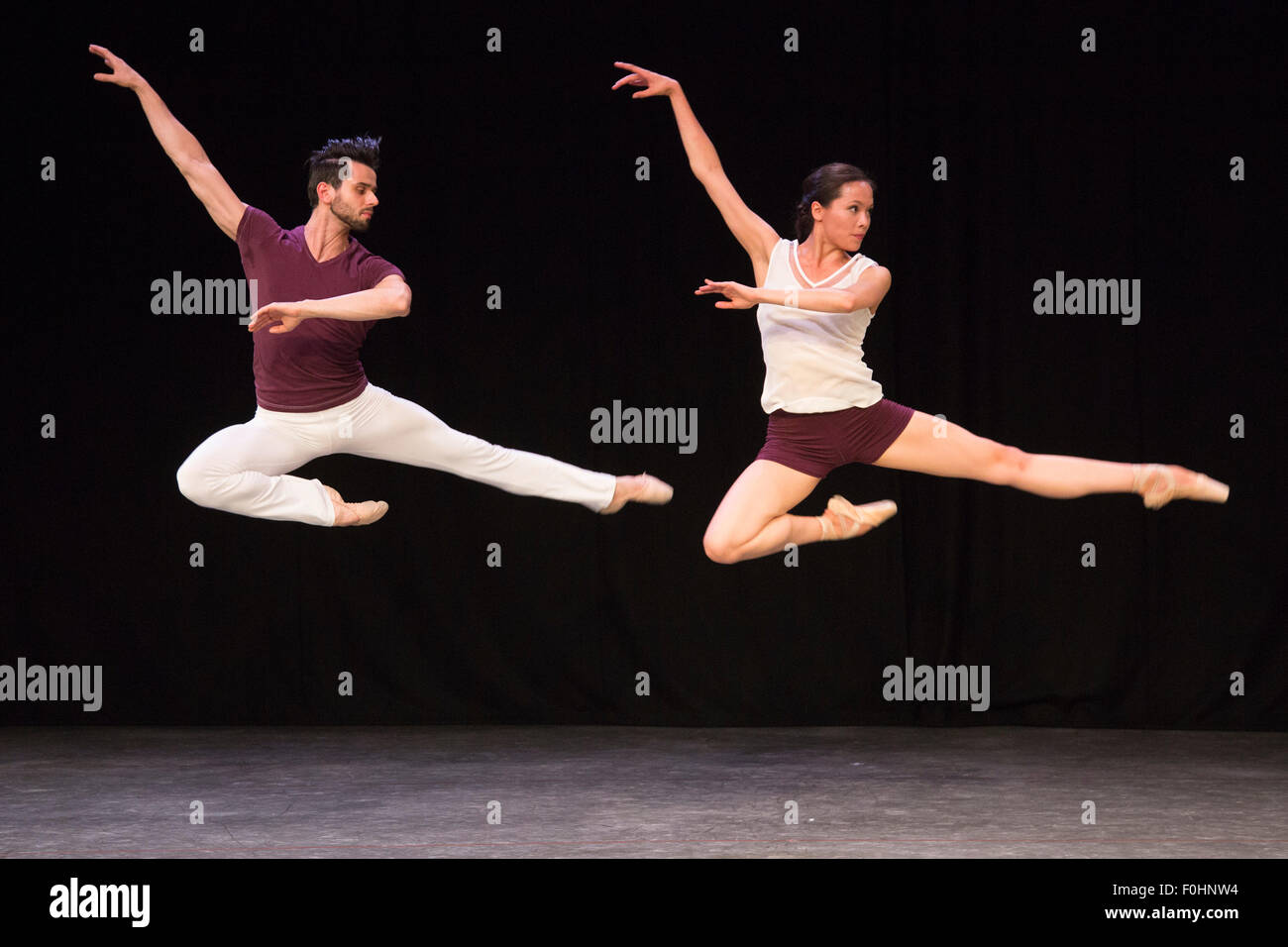 Royal alexandra theater hi-res stock photography and images - Alamy