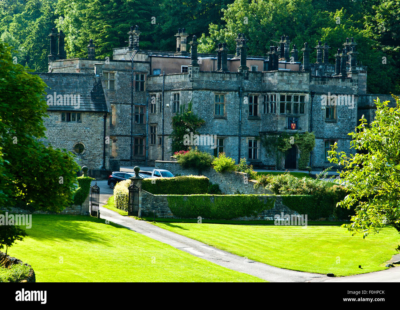 Old mansion 17th century hi-res stock photography and images - Alamy
