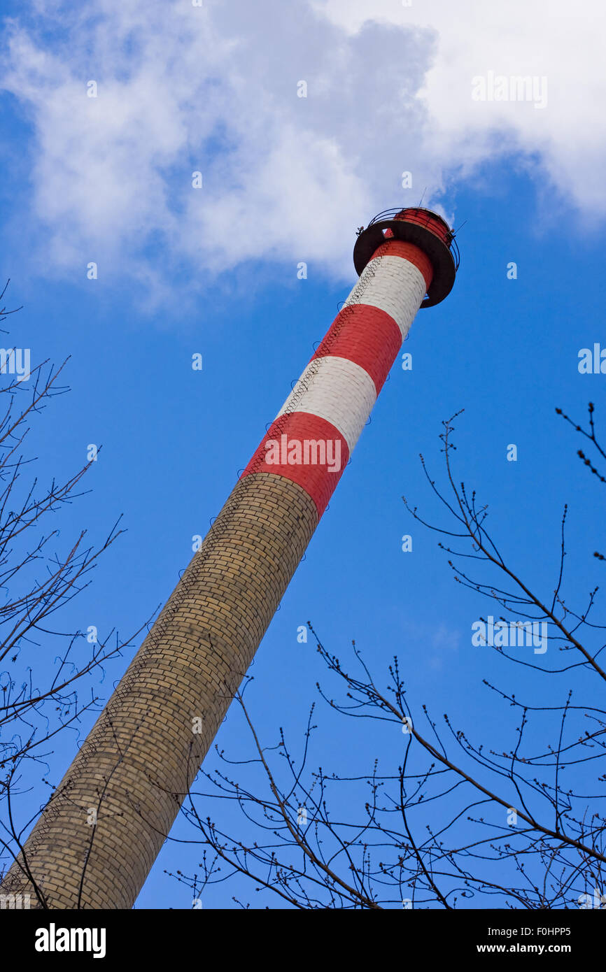 Red smokestack hi-res stock photography and images - Alamy