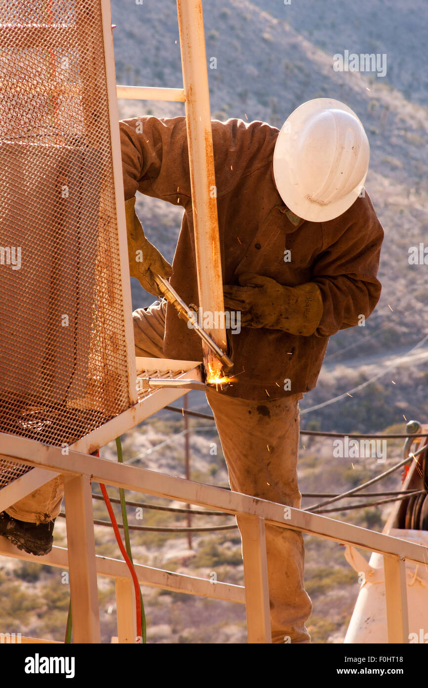 Steel worker hi-res stock photography and images - Alamy