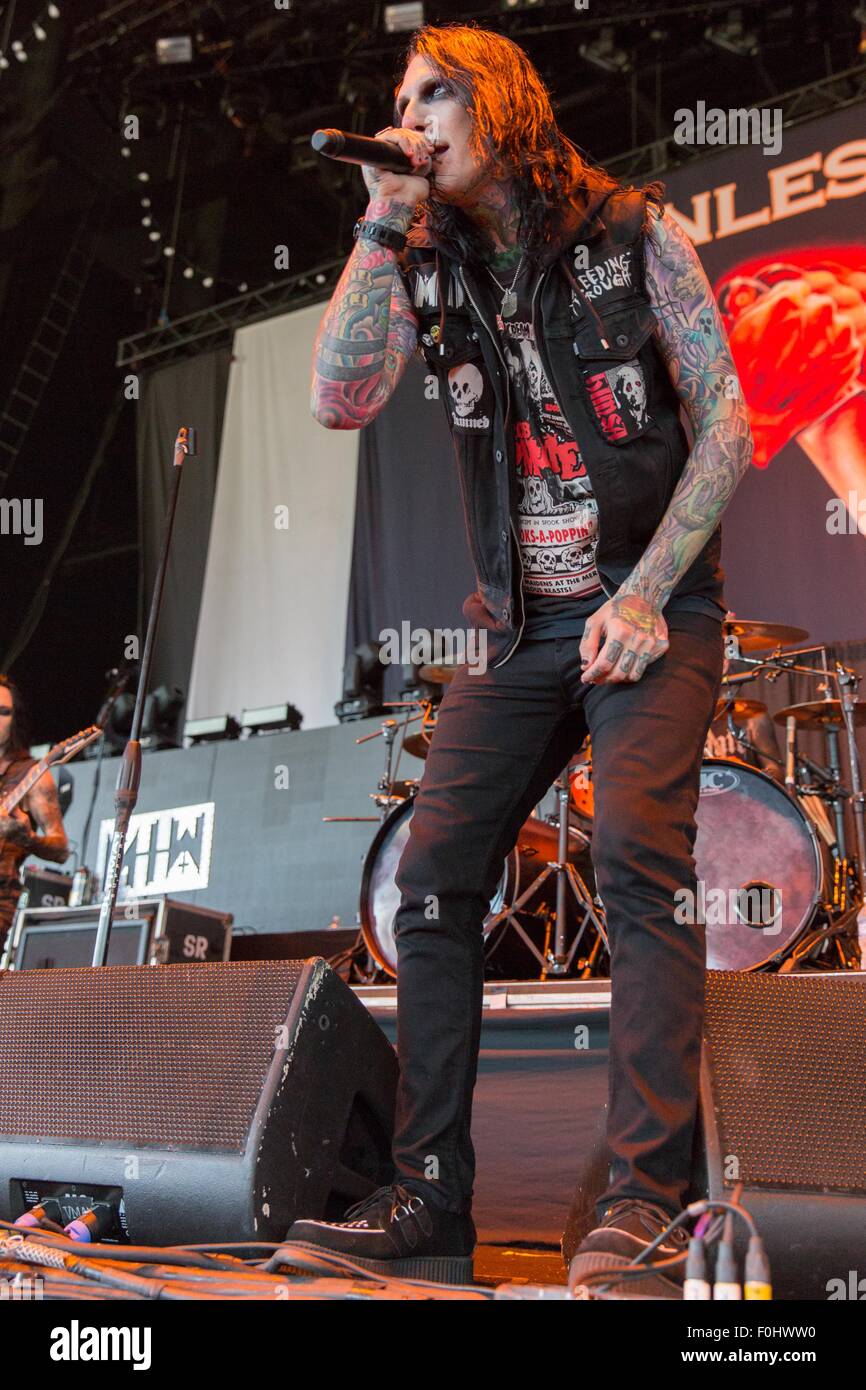 Tinley Park, Illinois, USA. 15th Aug, 2015. Singer CHRIS CERULLI of ...