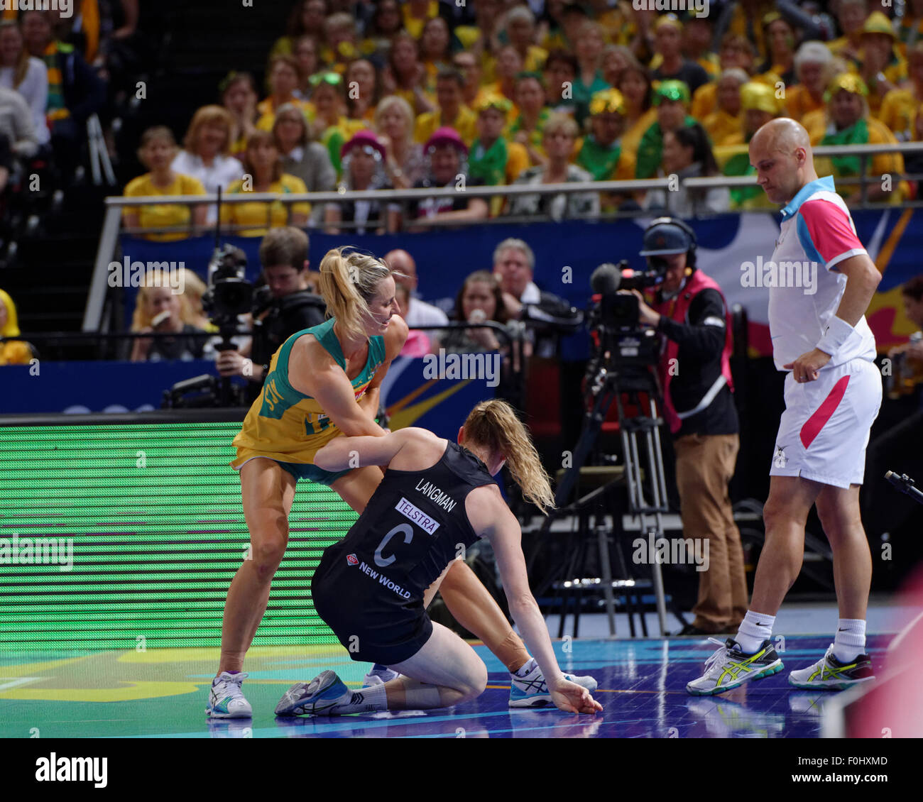 Sydney, Australia. 16th August, 2015. The Australian Diamonds defeated ...