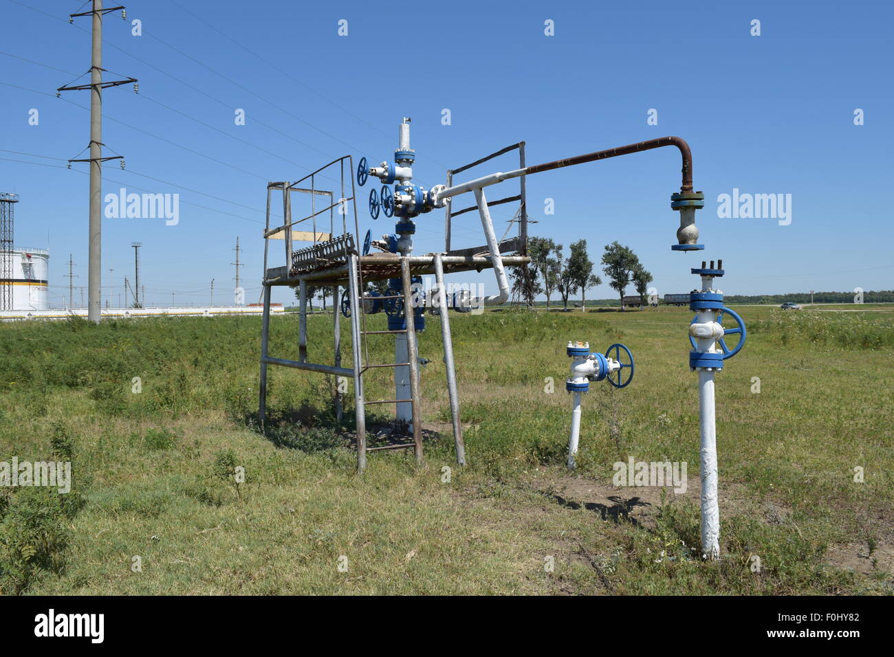 Oil well. The equipment and technologies on oil fields Stock Photo - Alamy