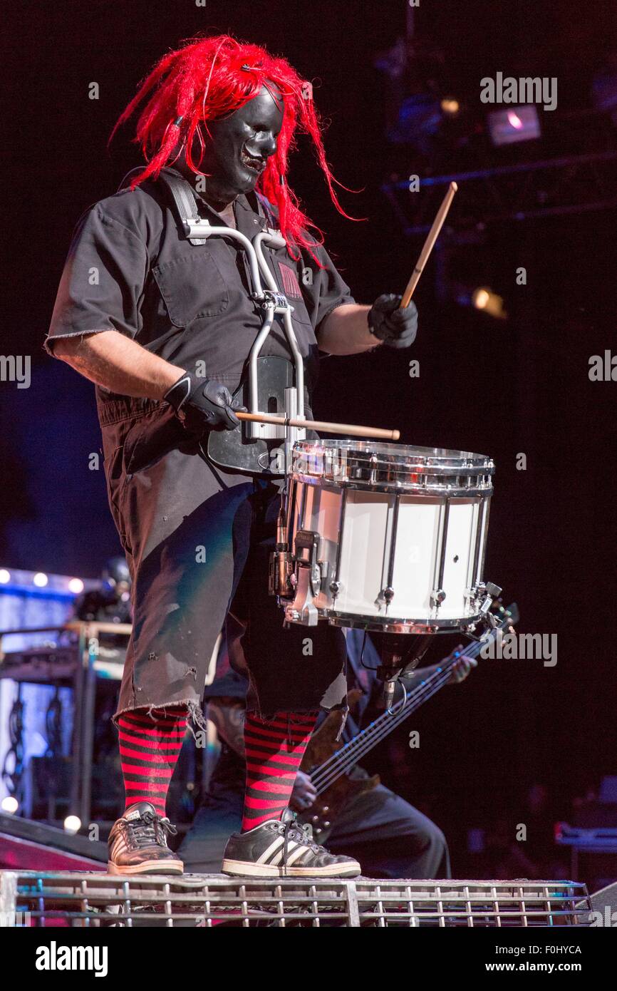Tinley Park, Illinois, USA. 15th Aug, 2015. Percussionist SHAWN CRAHAN ...