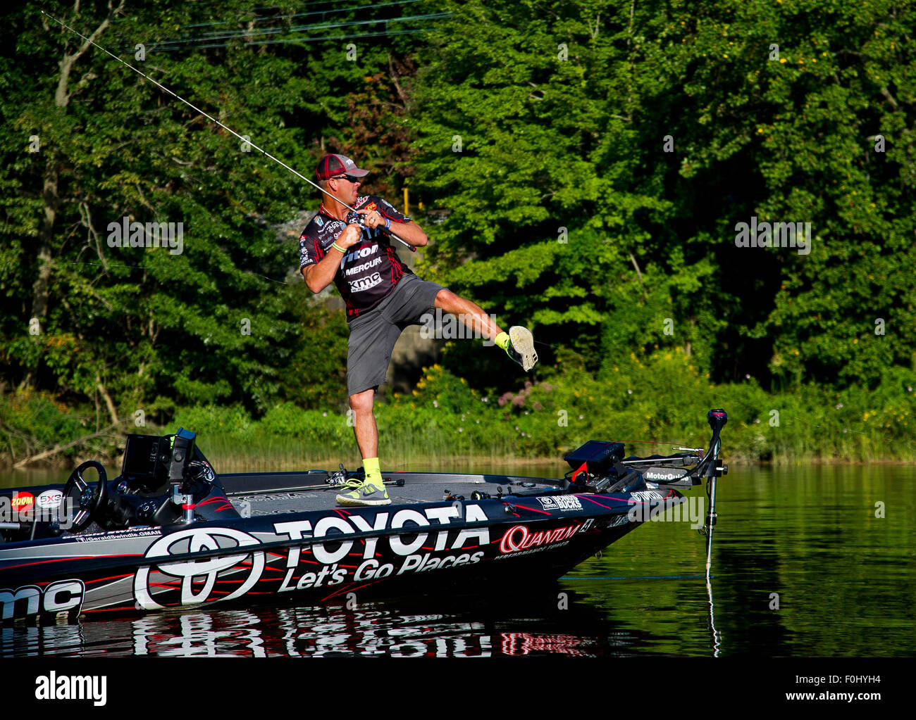 North East, Maryland, USA. 16th Aug, 2015. Gerald Swindle fishes a ...