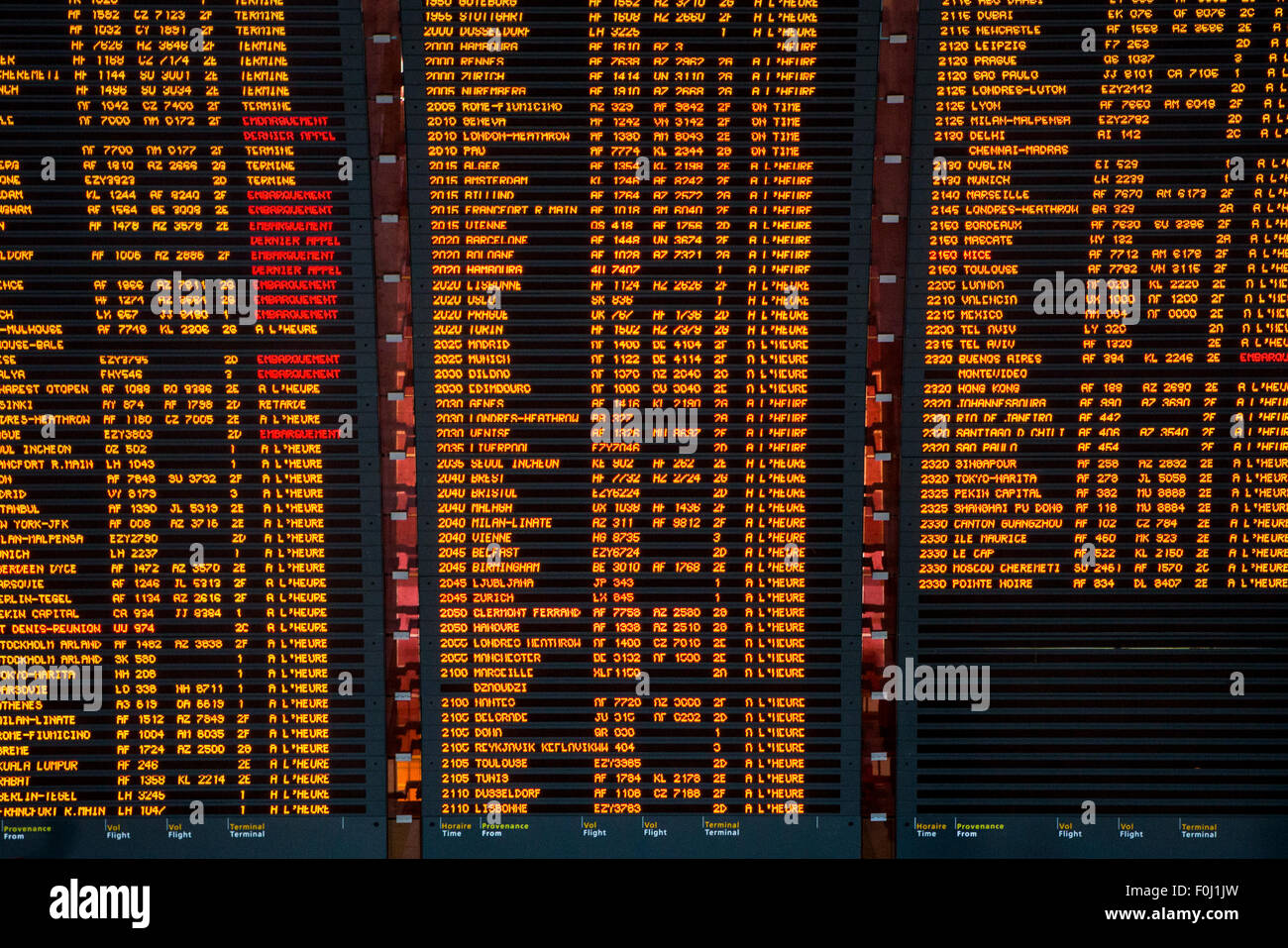 Flight information board hi-res stock photography and images - Alamy