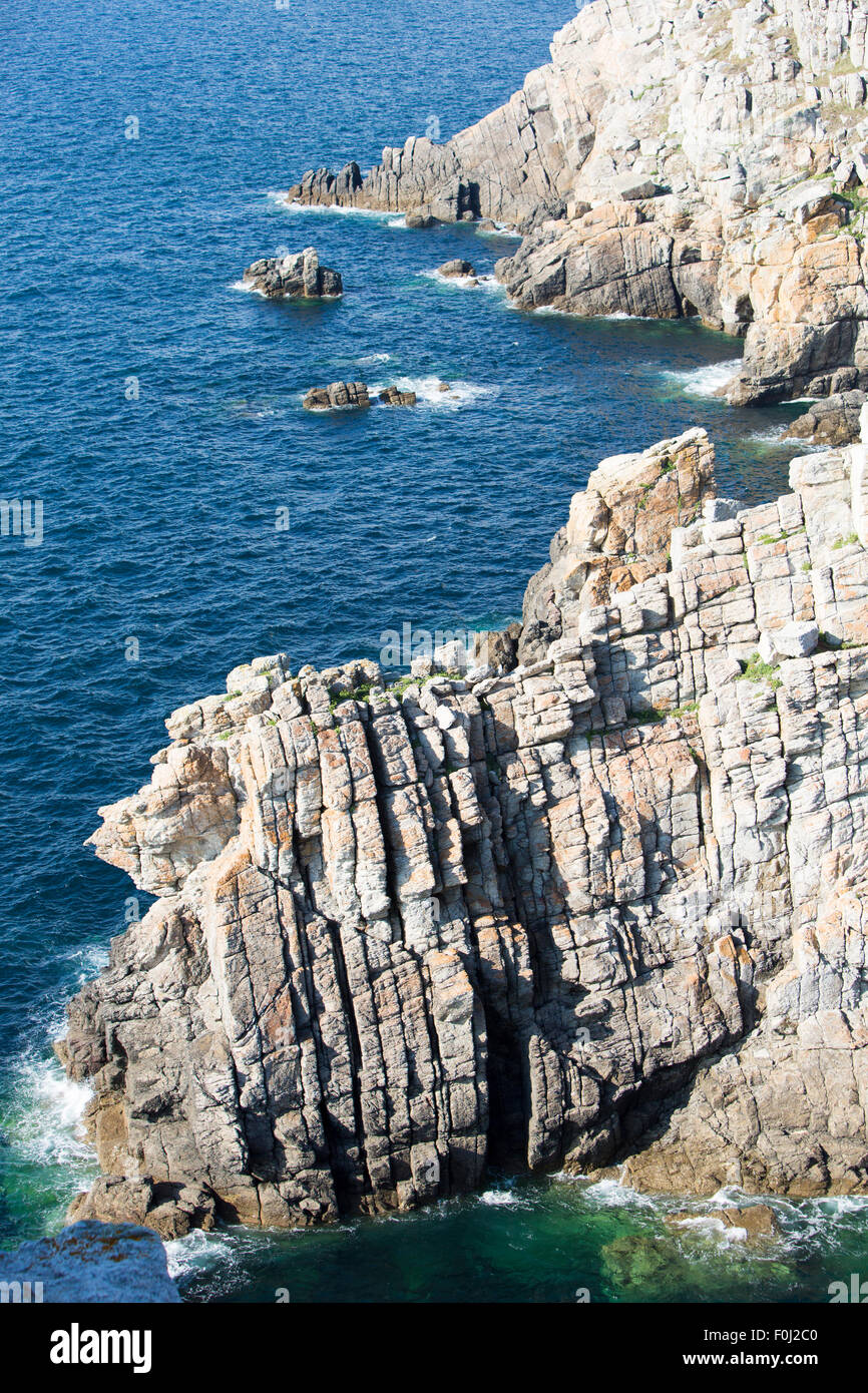 Emerald rocks hi-res stock photography and images - Alamy