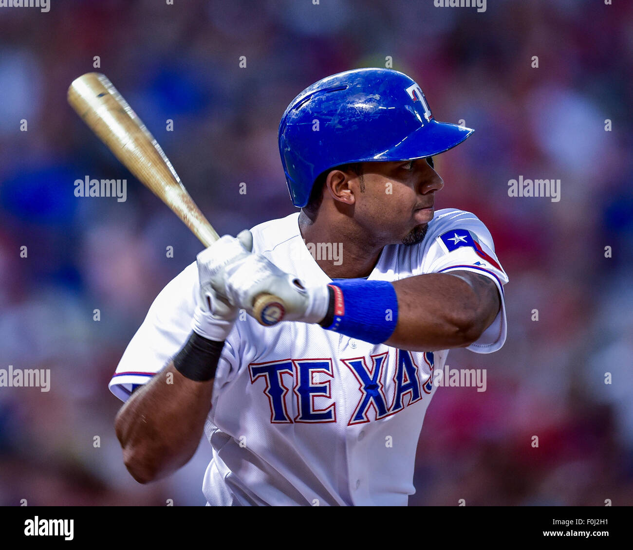 Arlington, Texas, USA. 15th August, 2015. Texas Rangers shortstop Elvis ...