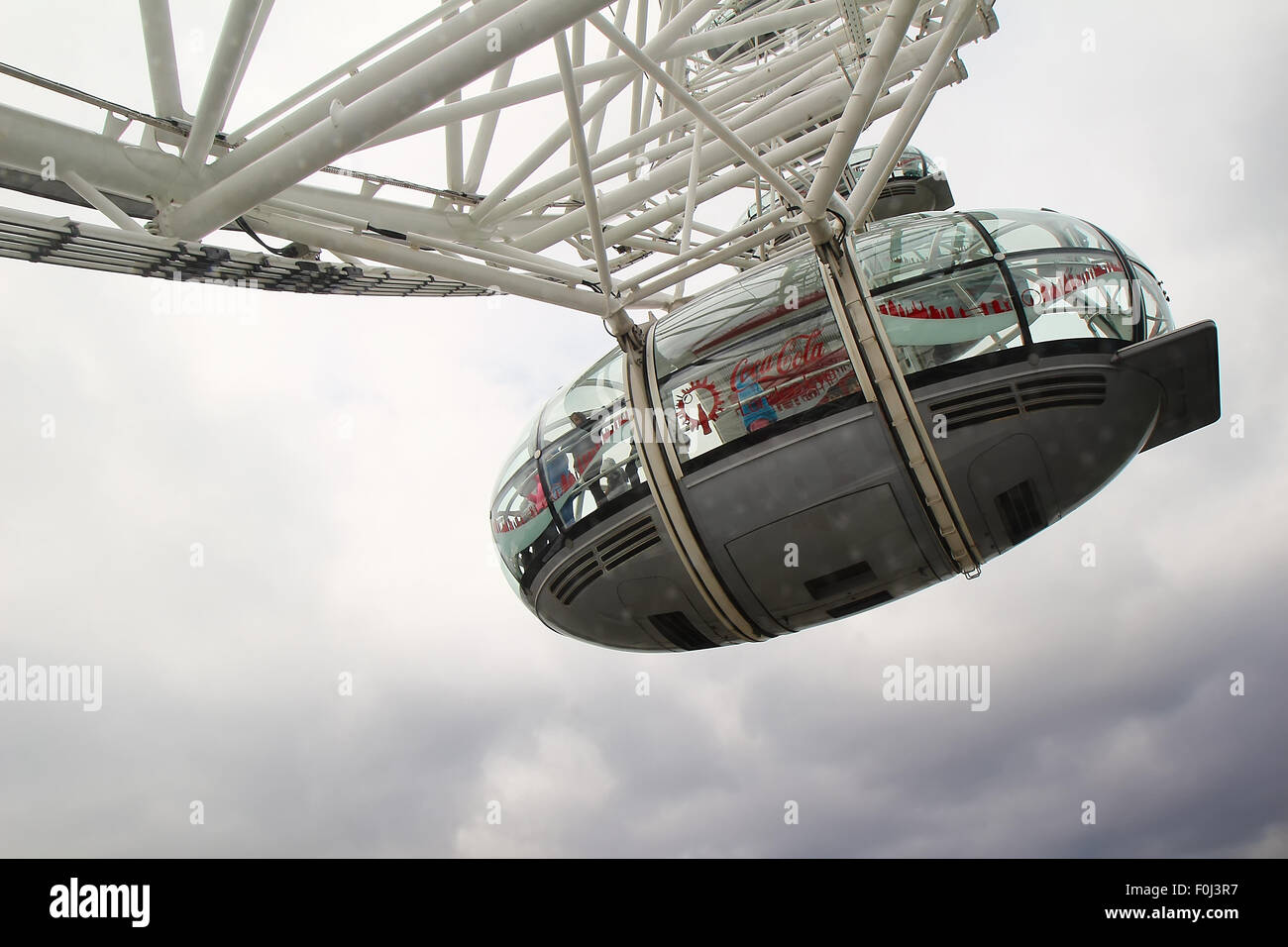 LONDON - MAY 22: View at Detail of London Eye's cabins from London Eye ...